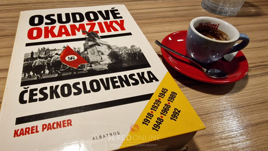 12 kníh o Nežnej revolúcii, Železnej opone a občianskom vzdore voči ...